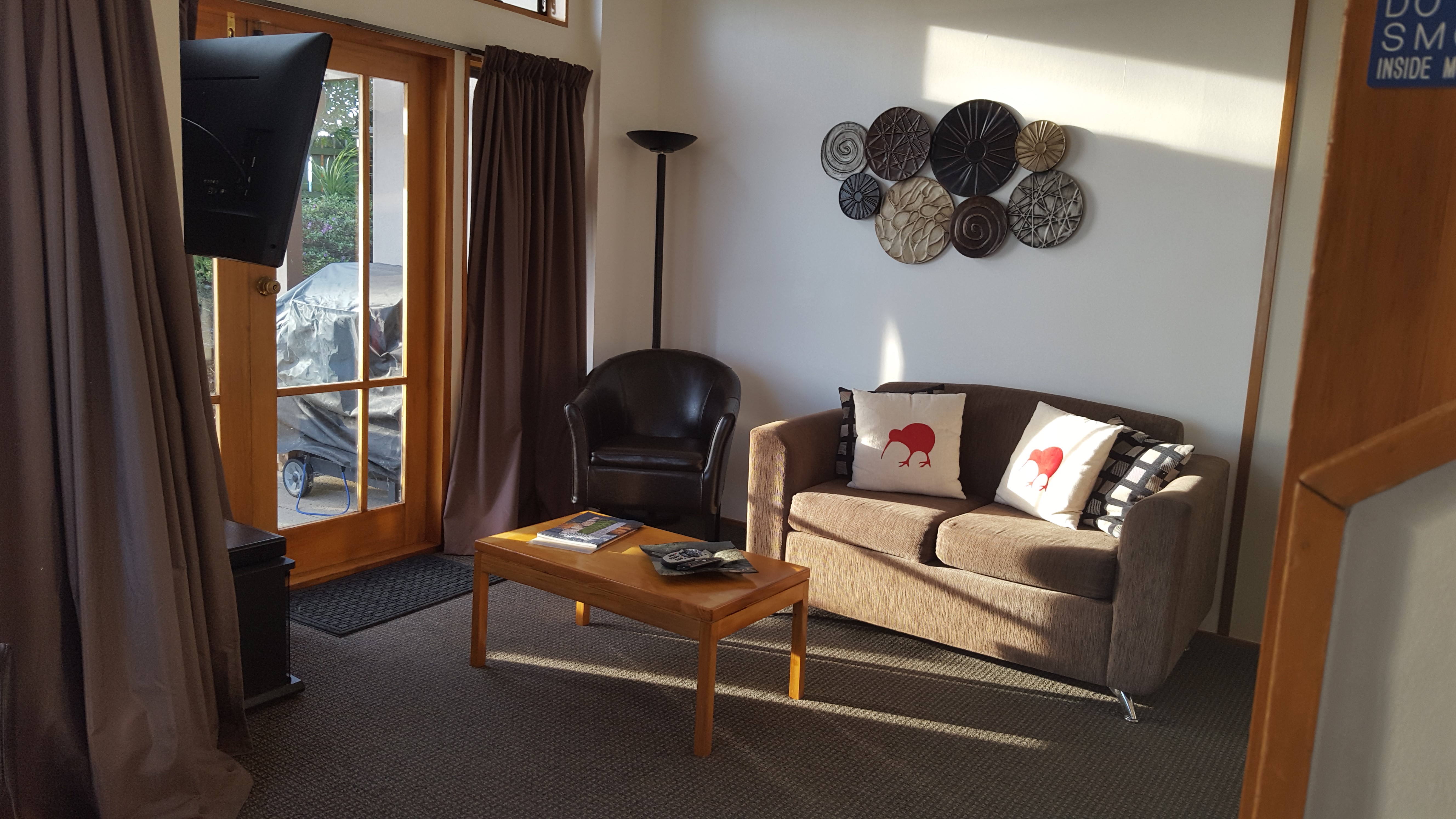 Lakefront Apartment | Cascades Lakefront Motel Taupō